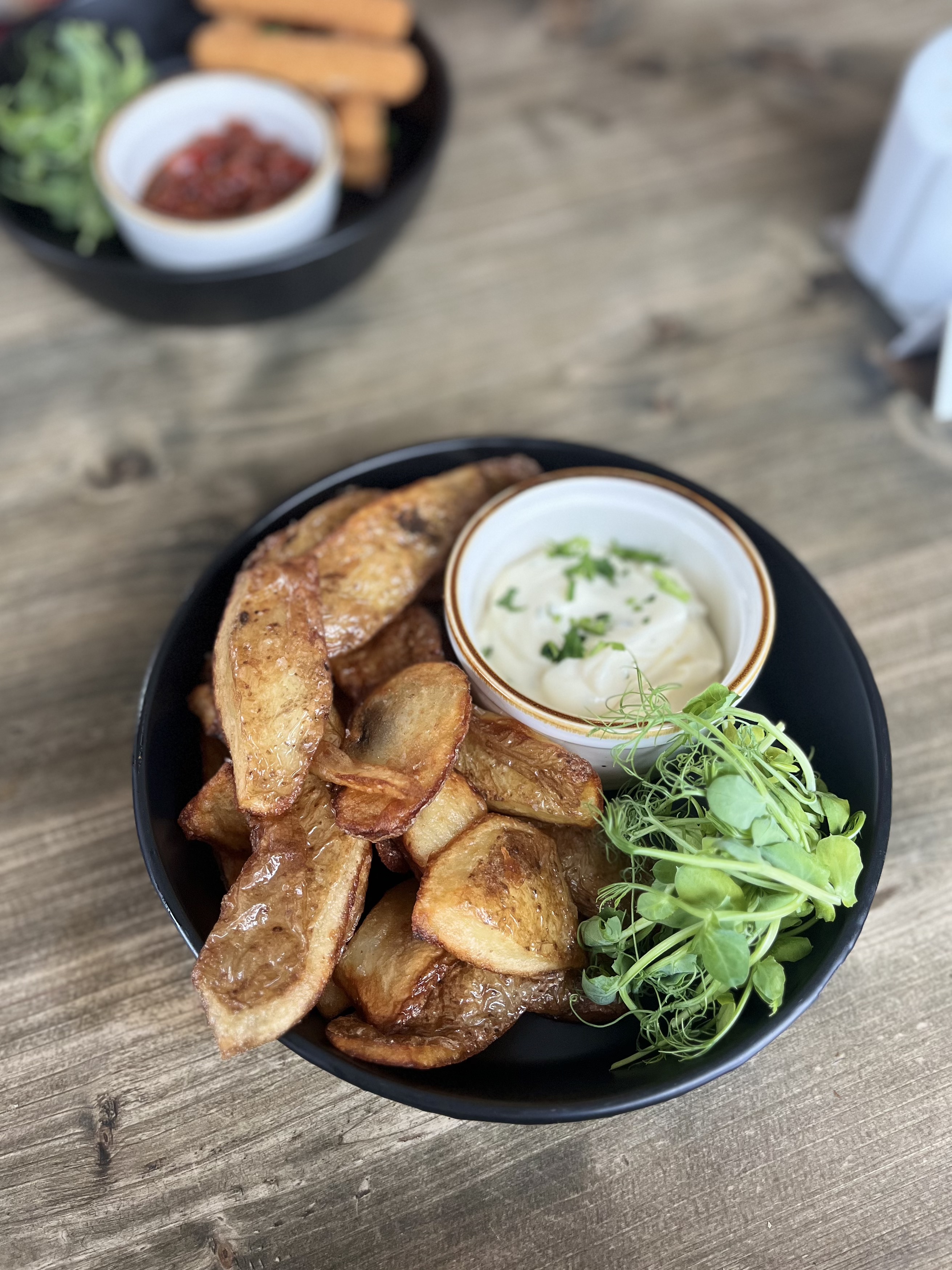 Sunday Lunch at Bella’s, The Customs House – Alex Burgess